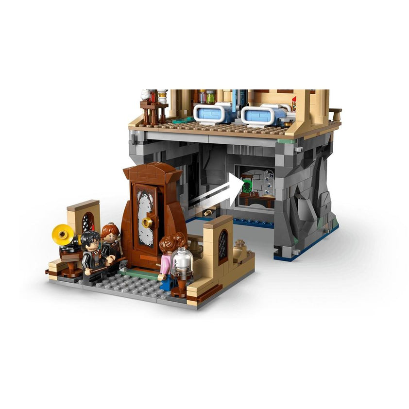 Hogwarts Castle: Hospital Wing – The Red Balloon Toy Store